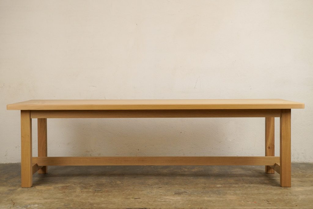 Table à manger en chêne massif - table Notre Dame